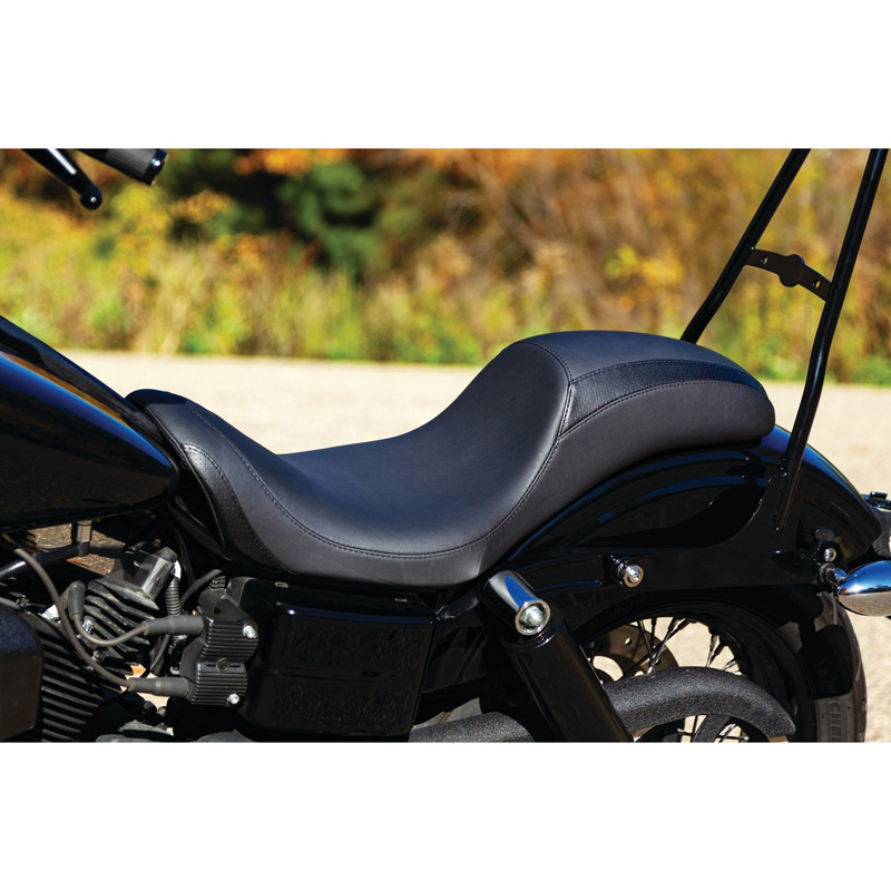 Mustang 75647 Hightail Fastback One-Piece Seat for Harley Dyna '06-'17 ...
