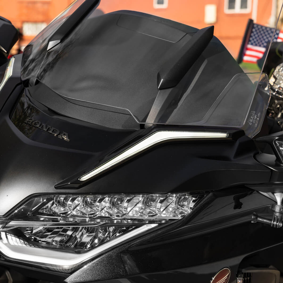 Goldstrike 18051 Strike Windshield Trim, Black for Honda Goldwing 1800 ...