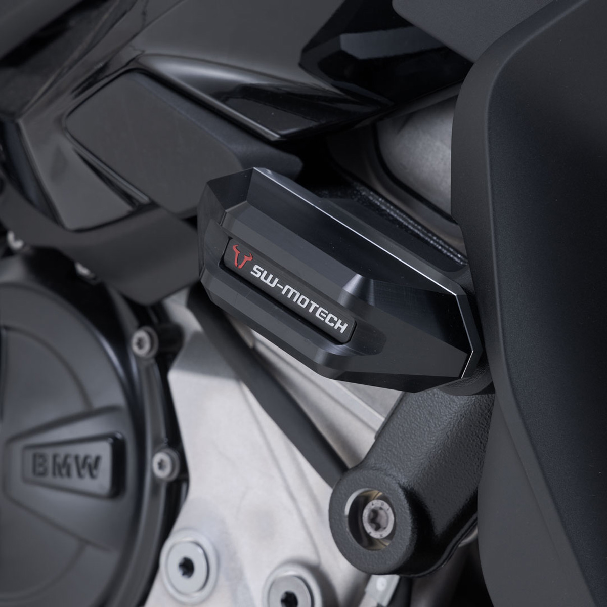 Sw-Motech STP.07.590.11001/B Frame Slider Kit for BMW S1000XR/M1000XR ...